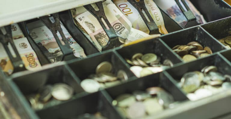 Cash Handling Best Practices Every Retail Business Should Follow | apg®